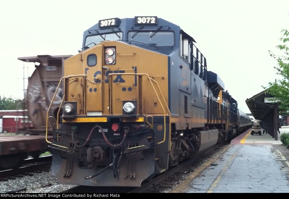 Very unusual set on amtrak p089